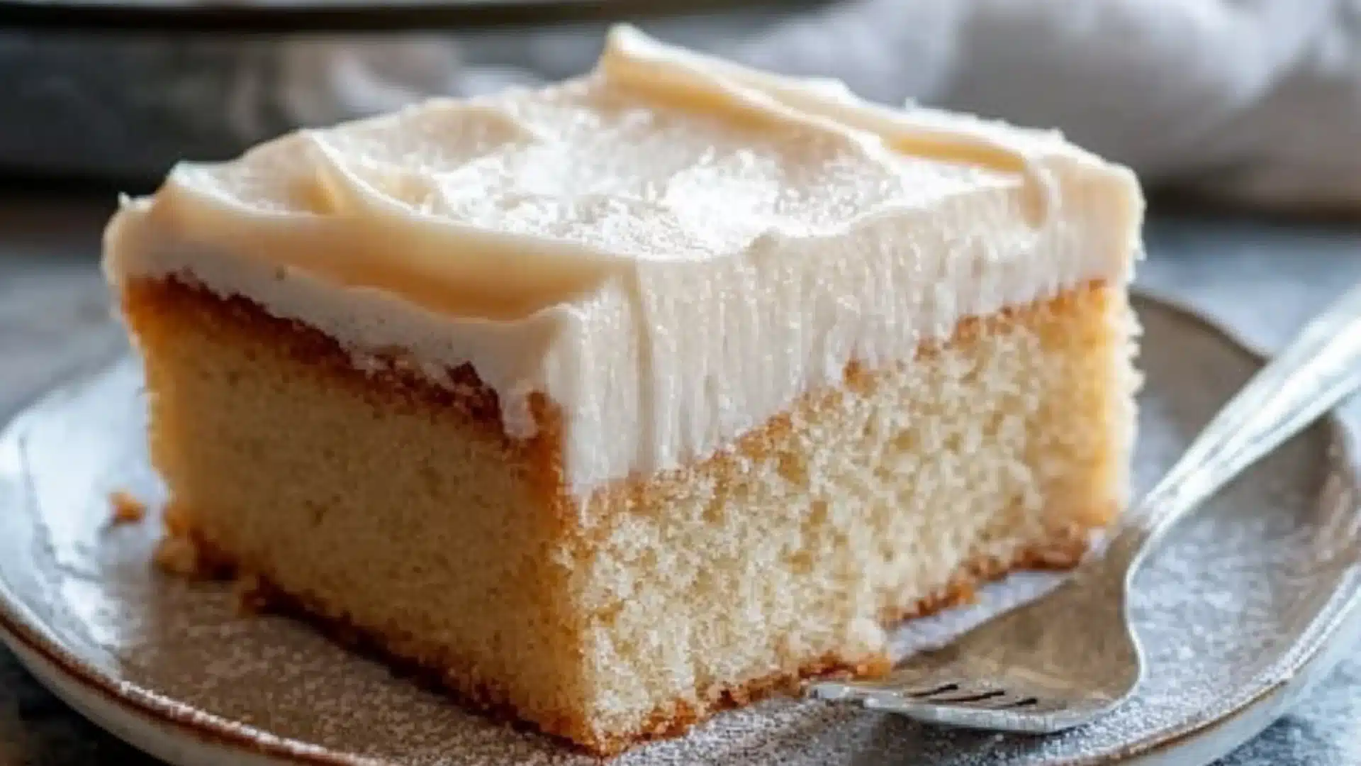 7 Fluffy and Easy Snack Cake Recipes to Bake and Share Today ...